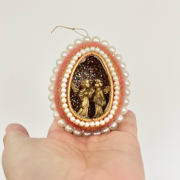 Vintage | Holiday | Vintage Diorama Egg Shaped Ornament Faux Pearl And ...